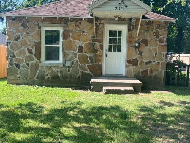 1 Bedroom Home for Rent at 2142 W Chestnut St, Springfield, MO 65802