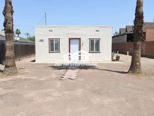 1 Bedroom Home for Rent at 2532 E Adams St #8, Phoenix, AZ 85034