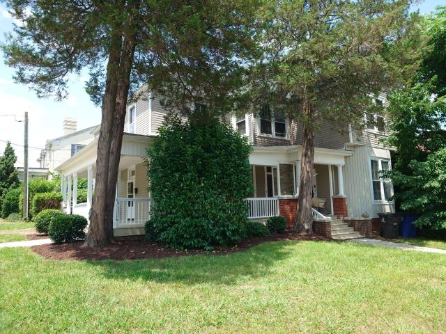1 Bedroom Home for Rent at 301 N Spring St #1, Winston Salem, NC 27101 Downtown Winston Salem