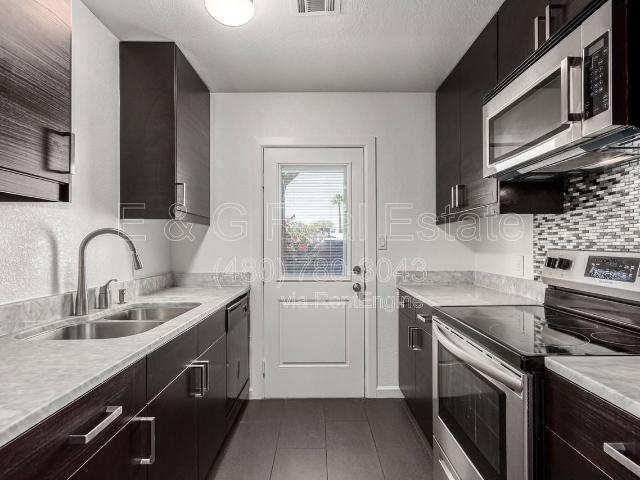 1 Bedroom Home for Rent at 3034 N 35th St #3, Phoenix, AZ 85018
