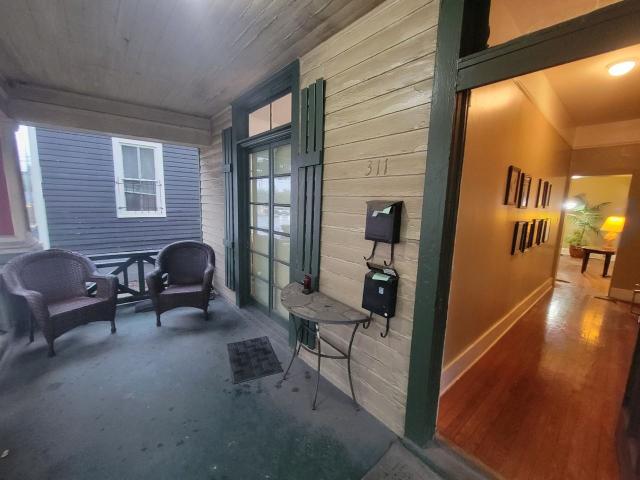 1 Bedroom Home for Rent at 311 E 37th St #1, Savannah, GA 31401 Thomas Square