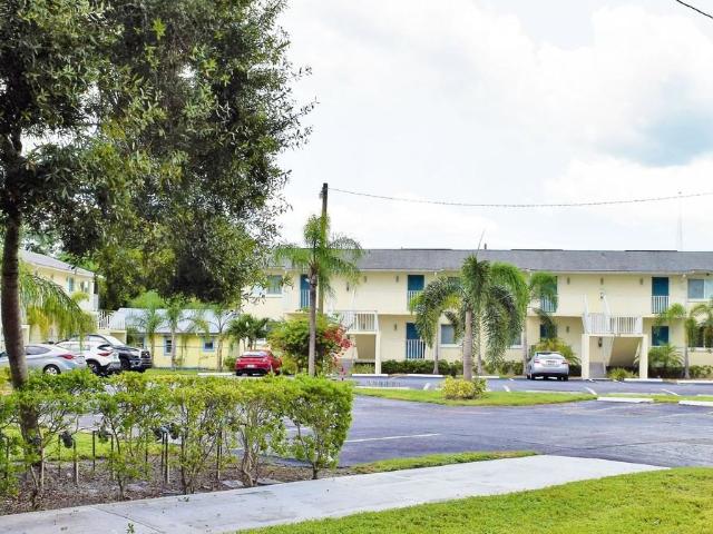 1 Bedroom Home for Rent at 3175 Royalston Ave #201, Fort Myers, FL 33916 Edgewood