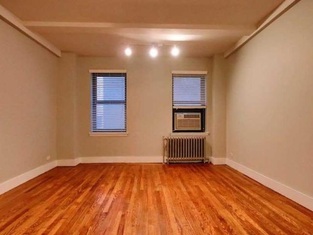 1 Bedroom Home for Rent at Waverly Pl #02N, New York, NY 10003 Greenwich Village