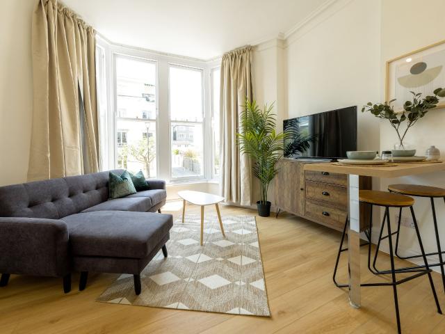 1 Bedroom Home – Medium Let