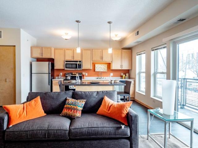 1 bedroom, Hopkins MN 55343 LS74143967