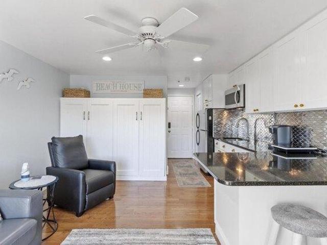 1 bedroom, Hampton NH 03842 104538984