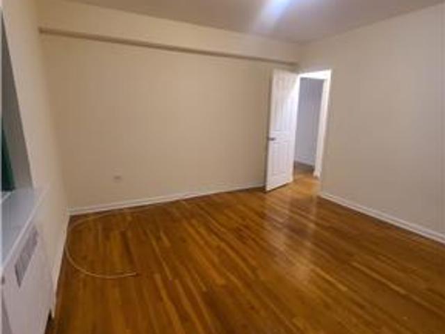 1 bedroom hardwood floors updated bathroom