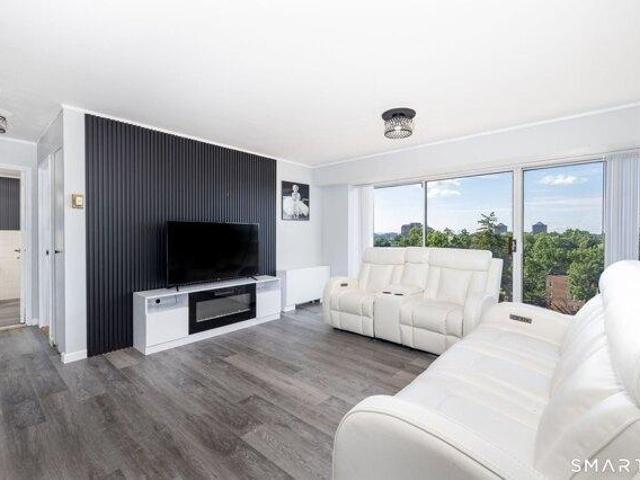 1 bedroom, Hartford CT 06105 104406875
