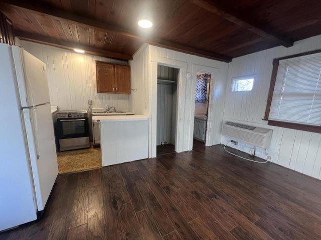 1 bedroom, Hendersonville NC 28791 88523829