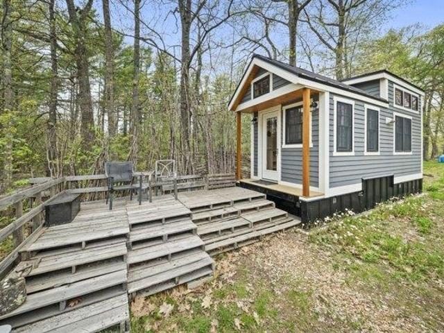 1 bedroom, Hudson ME 04449 103930240