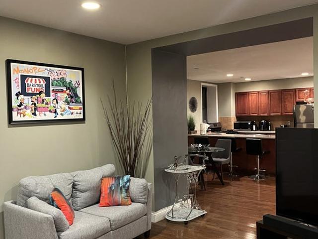 1 Bedroom in 4 bedroom 1,600 Sq.Ft. FiDi Apt