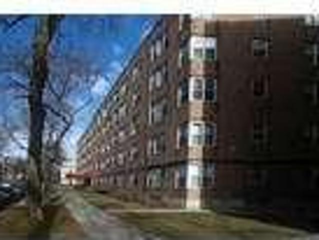 1 bedroom in Chicago IL 60645