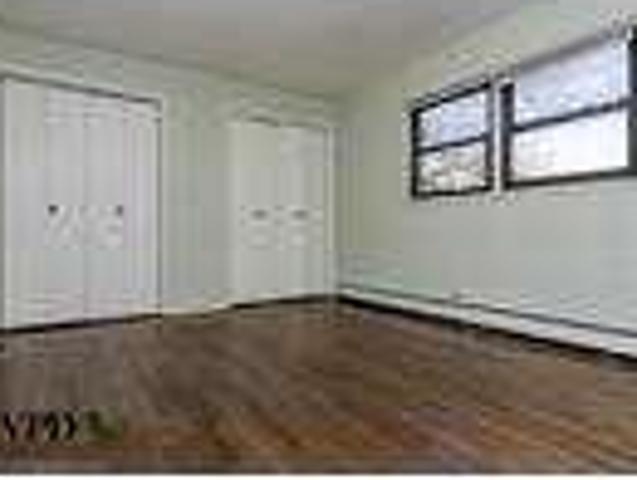 1 bedroom in Chicago IL 60649