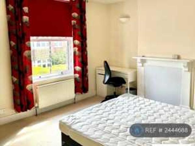 1 bedroom in Cleveland Road, Chichester, PO19 #2444688