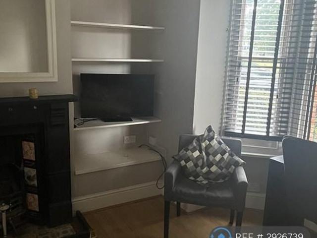 1 bedroom in a flat share to rent