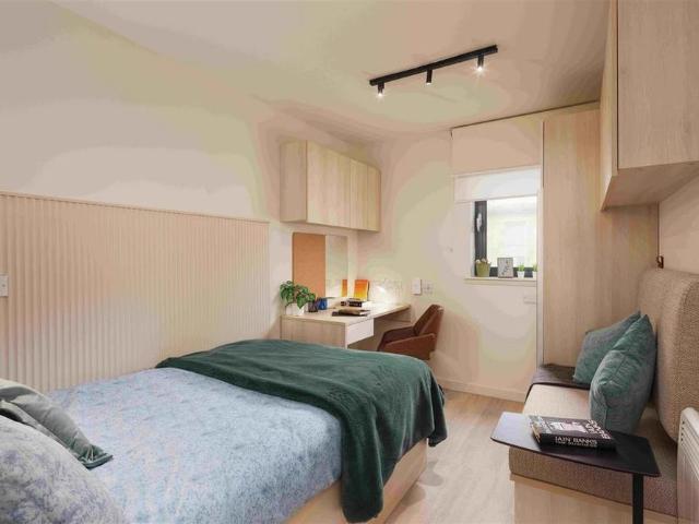 1 bedroom in a flat share to rent