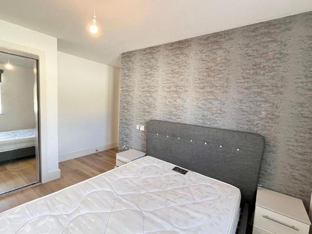 1 bedroom in a flat share to rent