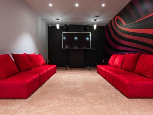 1 bedroom in a flat share to rent