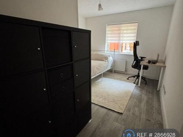 1 bedroom in a flat share to rent