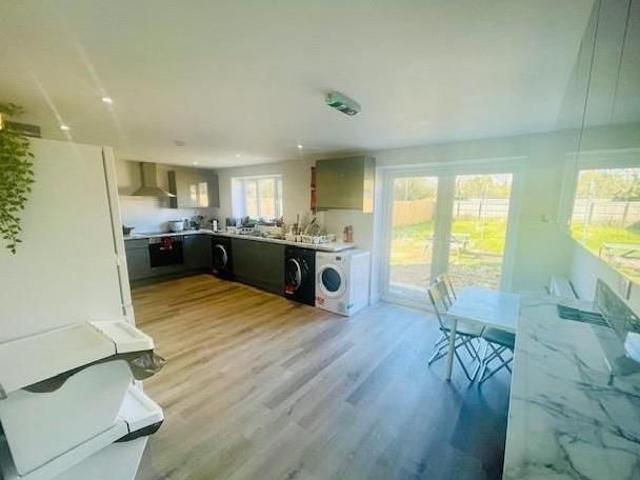 1 bedroom in a flat share to rent