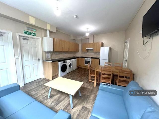 1 bedroom in a flat share to rent