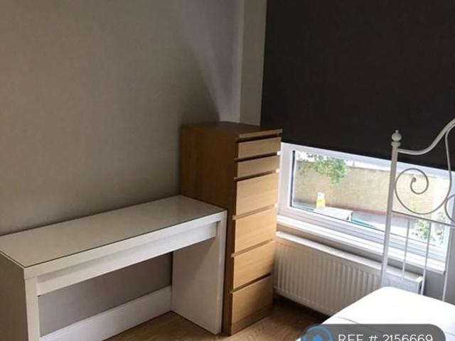 1 bedroom in a flat share to rent
