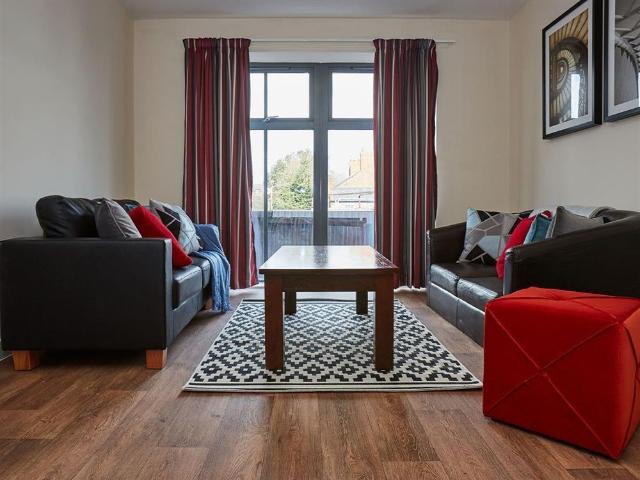 1 bedroom in a flat share to rent
