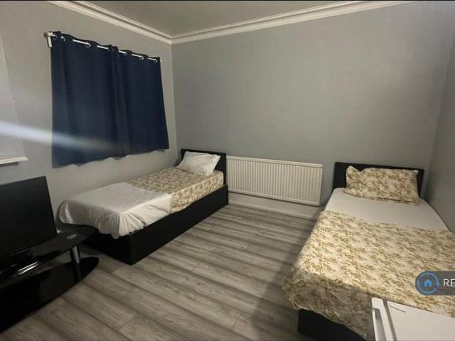 1 bedroom in a flat share to rent