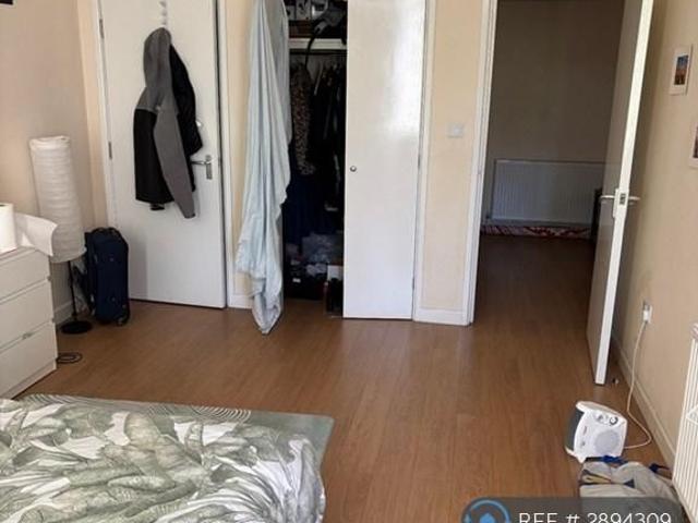 1 bedroom in a flat share to rent