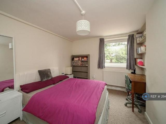 1 bedroom in a flat share to rent