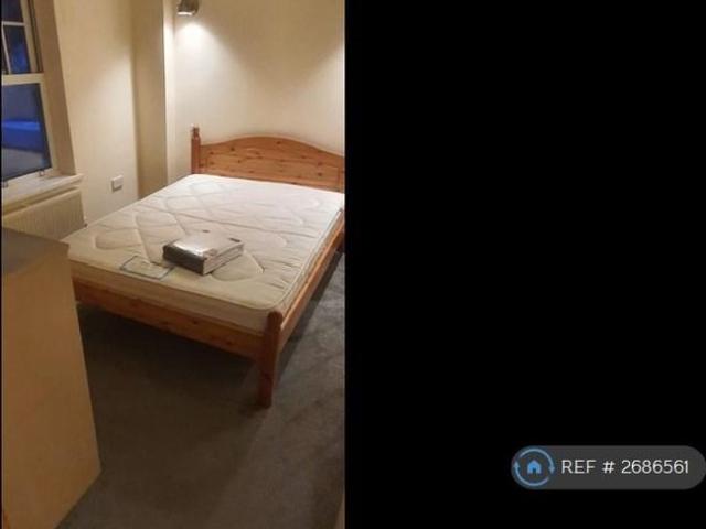 1 bedroom in a flat share to rent