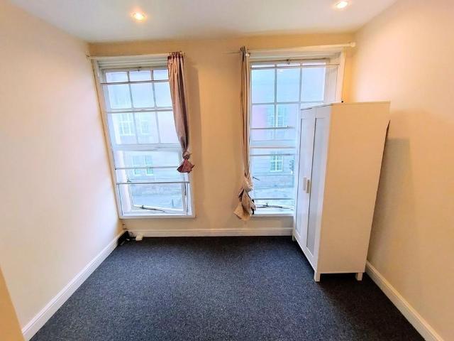 1 bedroom in a flat share to rent