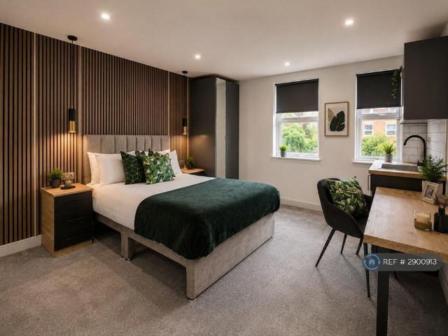 1 bedroom in a flat share to rent