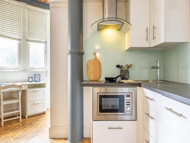 1 bedroom in a flat share to rent