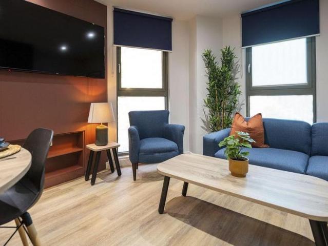 1 bedroom in a flat share to rent