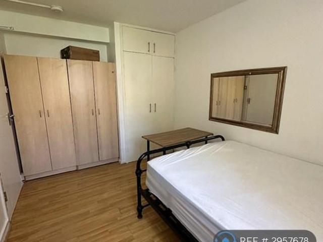 1 bedroom in a flat share to rent