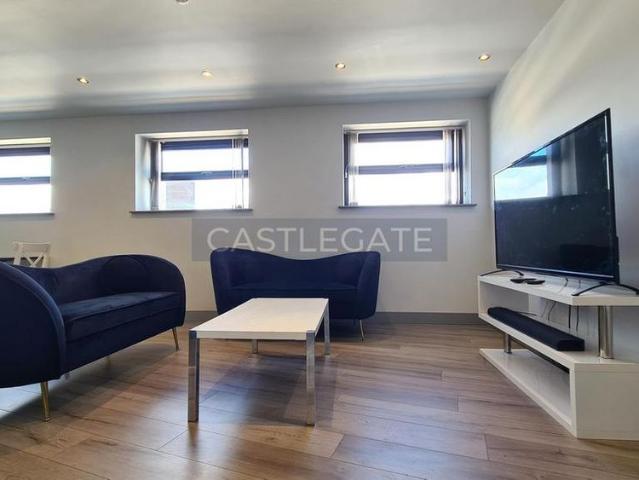 1 bedroom in a flat share to rent