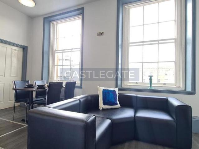 1 bedroom in a flat share to rent