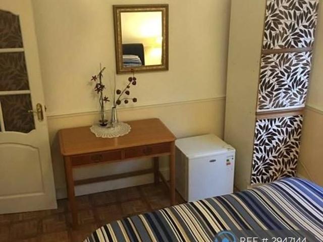 1 bedroom in a flat share to rent