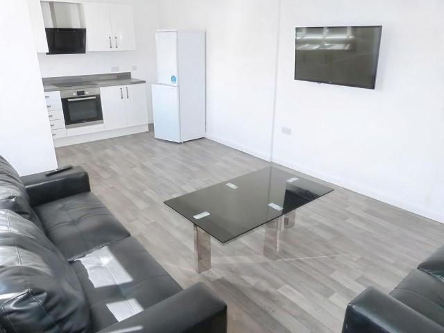 1 bedroom in a flat share to rent