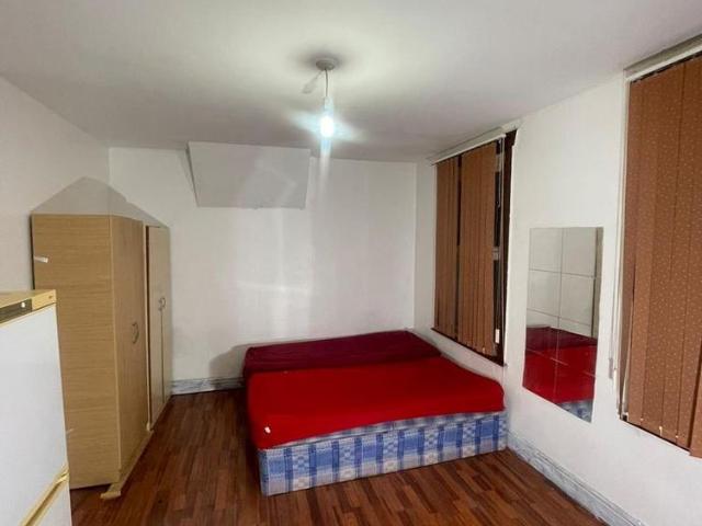 1 bedroom in a flat share to rent