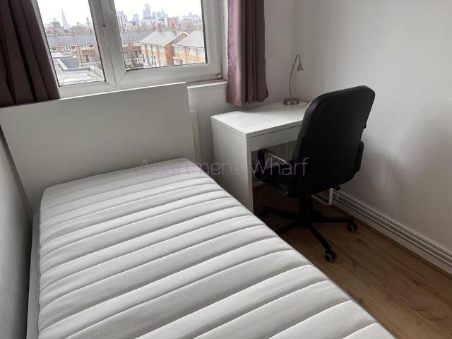 1 bedroom in a flat share to rent