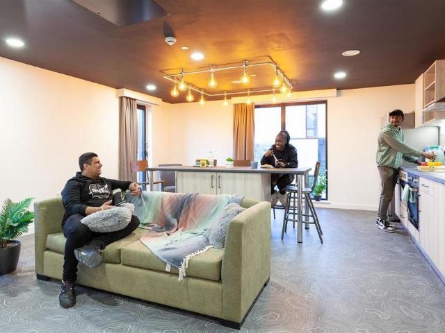 1 bedroom in a flat share to rent