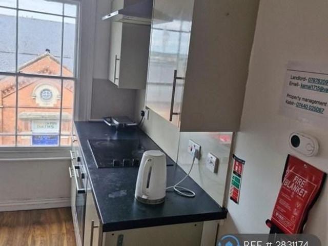1 bedroom in a flat share to rent