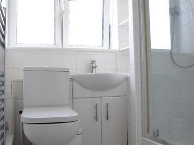 1 bedroom in a flat share to rent