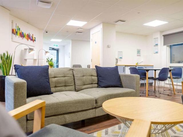1 bedroom in a flat share to rent