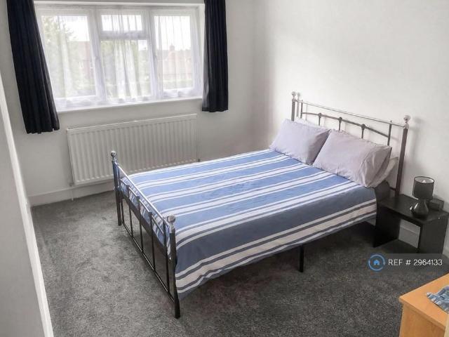 1 bedroom in a flat share to rent
