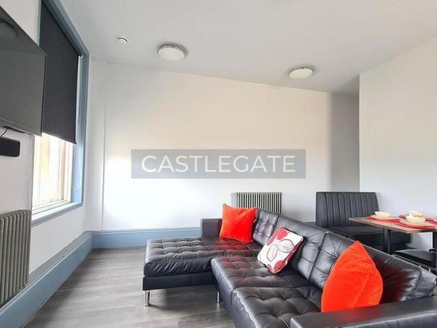 1 bedroom in a flat share to rent