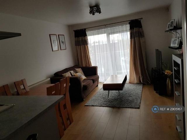 1 bedroom in a flat share to rent