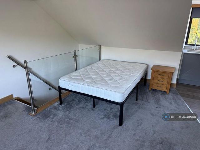 Studio to rent
